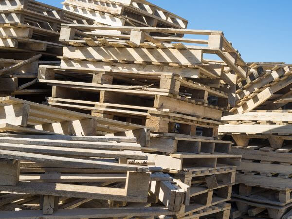 Dove buttare bancali rotti - Recupero e smaltimento
